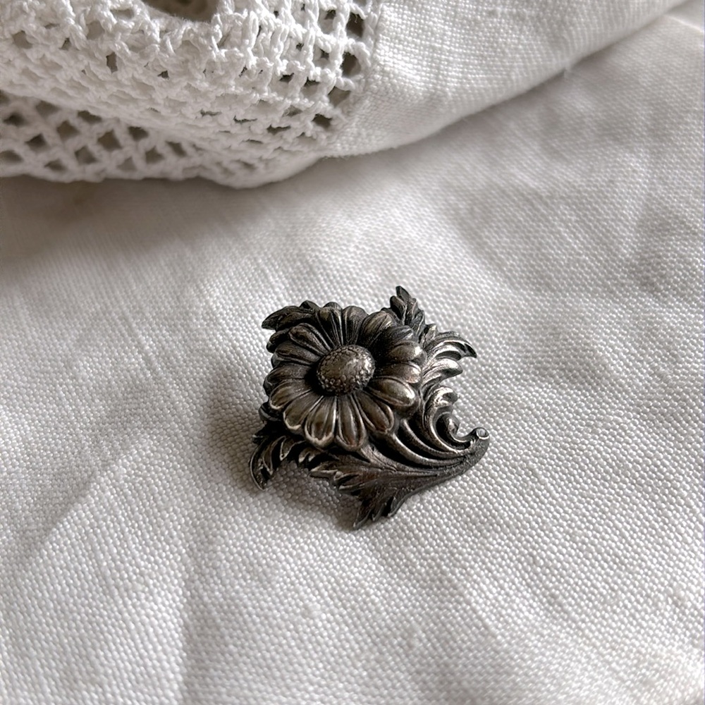 Tiny Silver Flower Pin Gem
